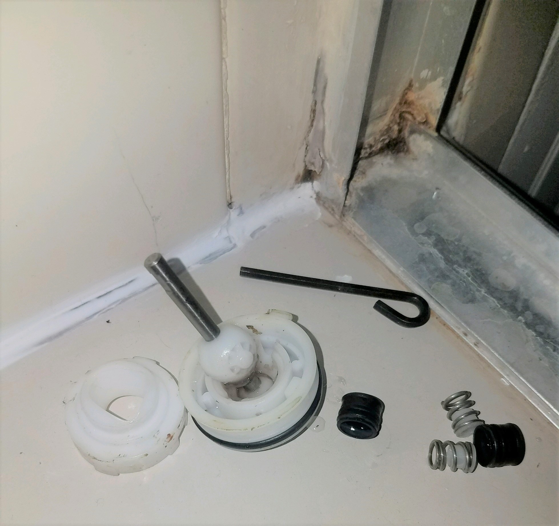 Seat & Spring Kit for Valley Faucets V7059 - Noel's Plumbing Supply